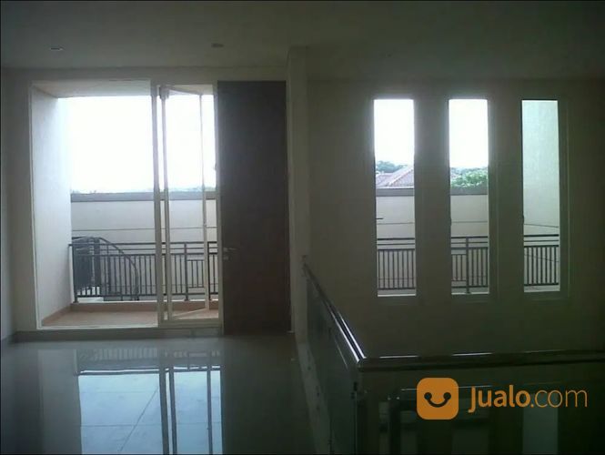CANTIK Rumah Wisata Bukit Mas 2 Wiyung Surabaya Garasi LUAS 3 Mobil ...