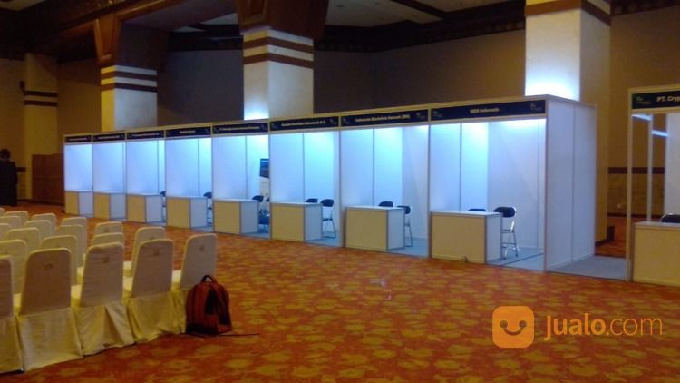 PARTISI R8 UNTUK BOOTH PAMERAN di Kota Denpasar, Bali | Jualo.com