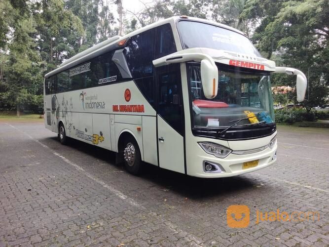 Bus Hino RK8 2014 Karoseri ADIPUTRO di Kota Bekasi, Jawa Barat | Jualo.com