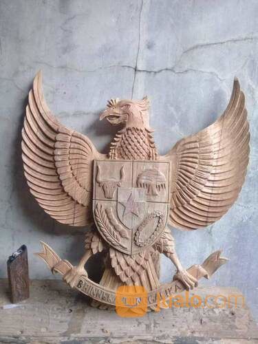 Relief Burung Garuda Kayu Jati di Kota Jakarta Barat, DKI Jakarta ...