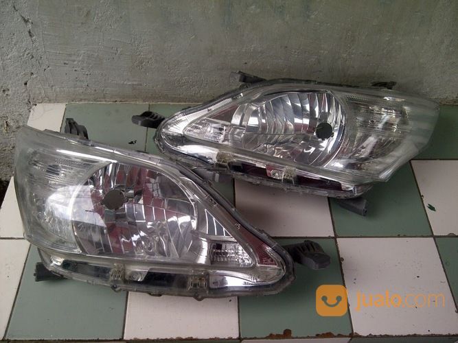 Headlamp ORIGINAL Toyota Grand Innova Tahun 2011 - 2015 di Kota Jakarta ...