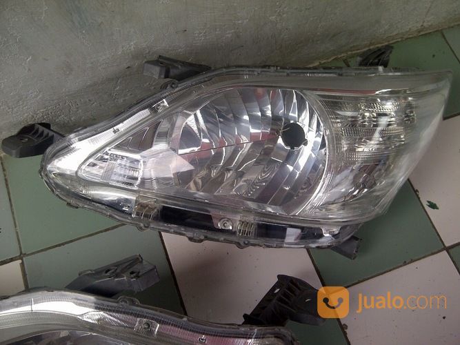 Headlamp ORIGINAL Toyota Grand Innova Tahun 2011 - 2015 di Kota Jakarta ...