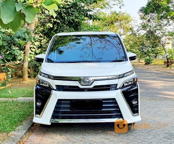 Toyota VOXY White Pearl Metalic AT 2018 di Kota Jakarta Utara, DKI ...