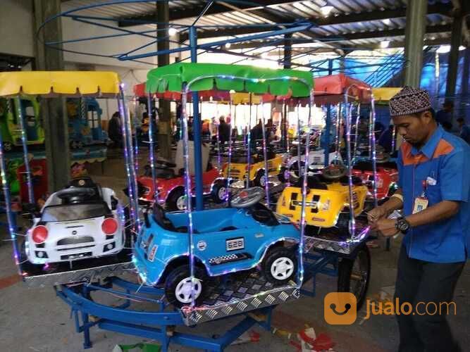 Kereta Panggung BBG Dengan Bordes Odong di Kab. Sintang, Kalimantan ...