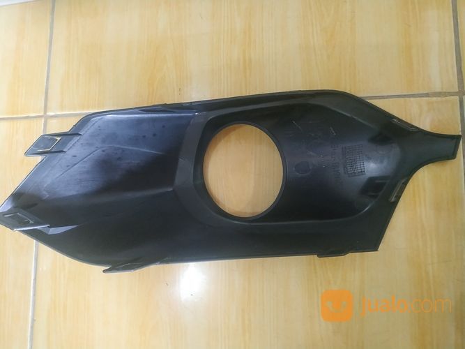 Cover Lampu Bumper Depan Mitsubishi Pjero Tahun 2018 Sebelah Kiri di ...