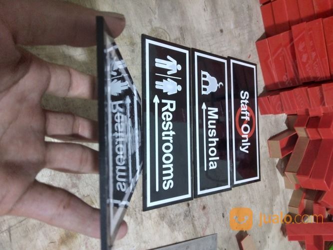 Signage Nama Ruangan Akrilik 3mm Cutting Sticker Oracal | DSIGNS di ...
