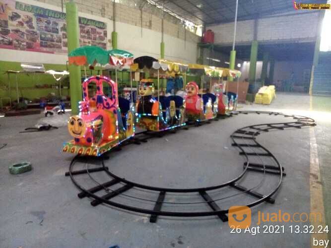 Sepeda Air Mini Coaster Kereta Lantai Odong Odong Kincir Mini Isi 6 di ...