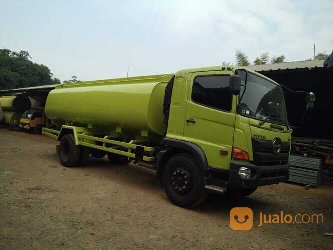 TRUK TANGKI CPO 10 TON TANGKI MINYAK SAWIT 10 TON KAROSERI TANGKI di ...