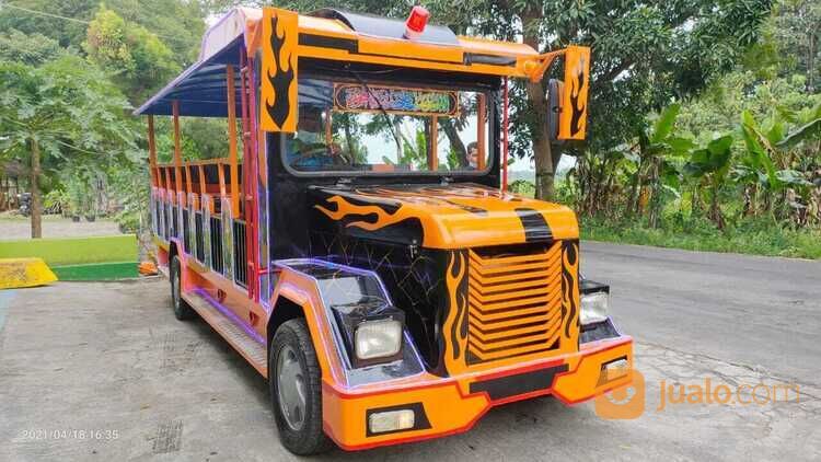 Odong Odong Kereta Wisata Kijang Super Kereta Mini di Kota Blitar, Jawa ...