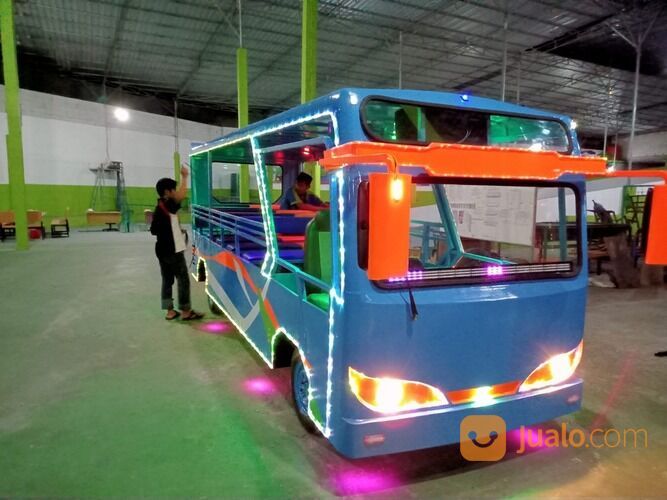 Kereta Mini Jetbus Odong Odong Mobil - Kereta Lantai Panggung Kincir di ...
