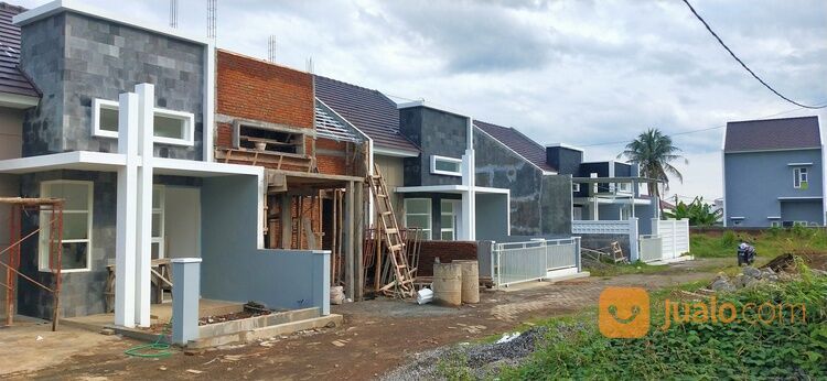 Villa Dekat Alfamart Pasar Perkampungan Ponpes Masjid di Kota Malang di ...