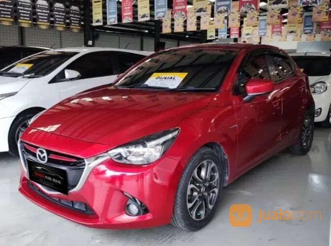 MAZDA 2 1.5 R AT 2015 MERAH kondisi mobil istimewa bergaransi dan ...