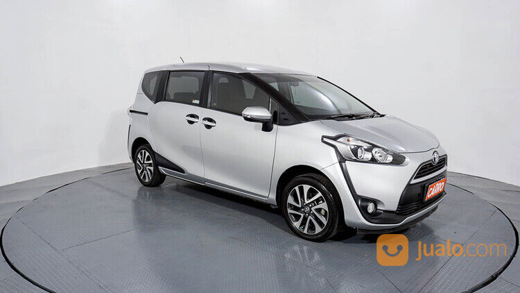 Toyota Sienta V AT 2019 Silver di Kota Bekasi, Jawa Barat | Jualo.com