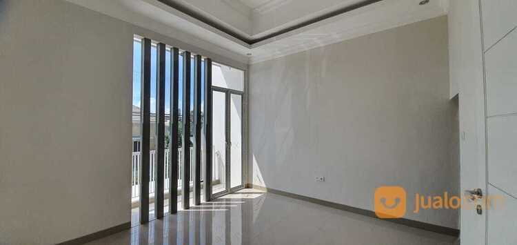 New Town House 3 Lantai Lokasi Bagus Row Jalan Lebar di Kota Surabaya ...