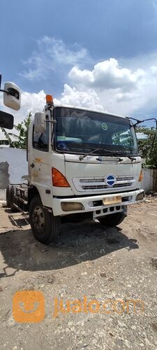 Head Trailer Hino FM 260 TI (6x4) Tahun 2013 di Kota Depok, Jawa Barat | Jualo.com