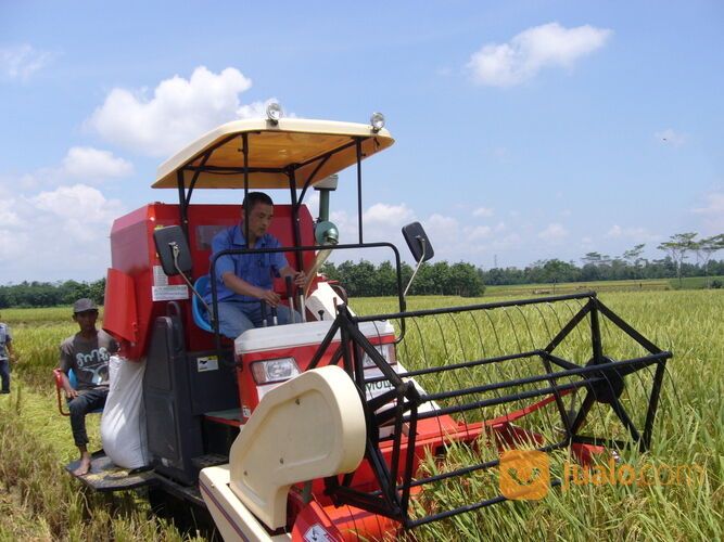 mesin pemanen padi modern bilang combine harvester di Kab. Lampung ...