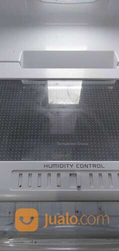 Kulkas second 2 pintu merk Polytron di Kota Depok, Jawa Barat | Jualo.com