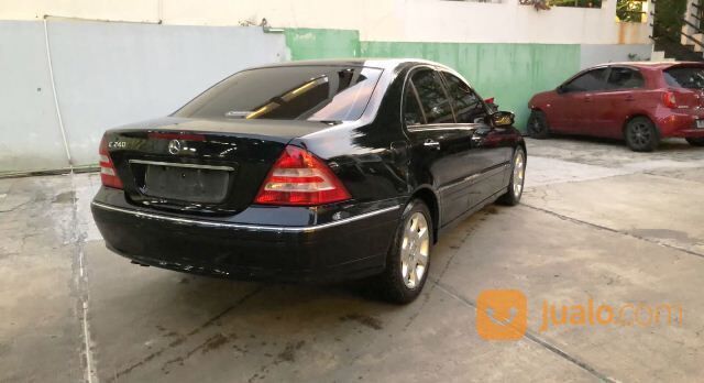 Mercedes benz c240 2004 hitam full ori sunroof terawat di Kota Jakarta ...