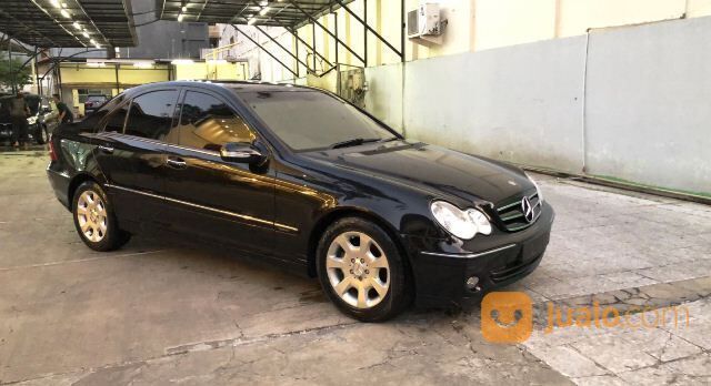 Mercedes benz c240 2004 hitam full ori sunroof terawat di Kota Jakarta ...