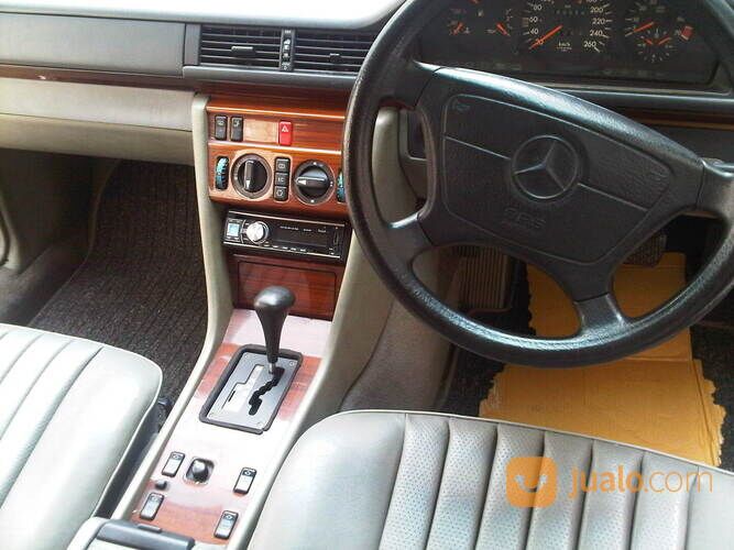 Mercy W124 A/T 1995 Tgn 1 dr baru istimewa di Kota Jakarta Barat, DKI ...