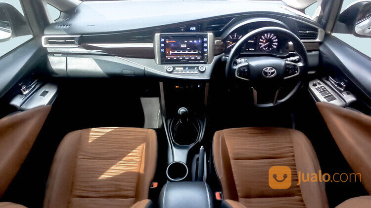 Toyota Innova 2.4 V MT 2018 Putih di Kota Palembang, Sumatera Selatan ...