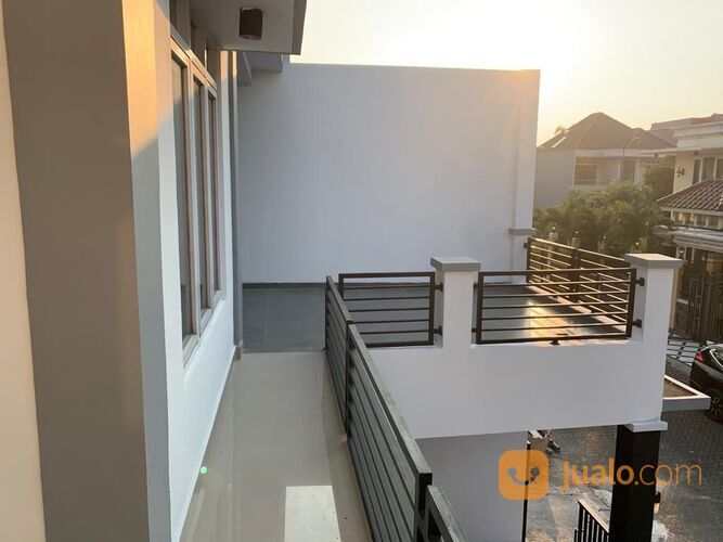 Rumah Cantik Minimalis 2 Lantai di Raffles Hills Cibubur di Kota Depok ...