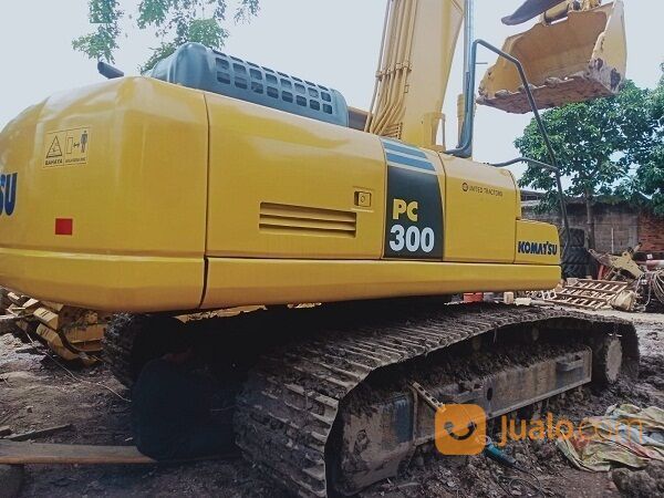 Excavator Komatsu PC300-8M0 Tahun 2014 di Kota Jakarta Timur, DKI ...