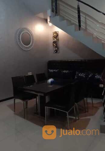 Villa bagus 2 lantai view pegunungan dan udara sejuk di Kota Batu di ...