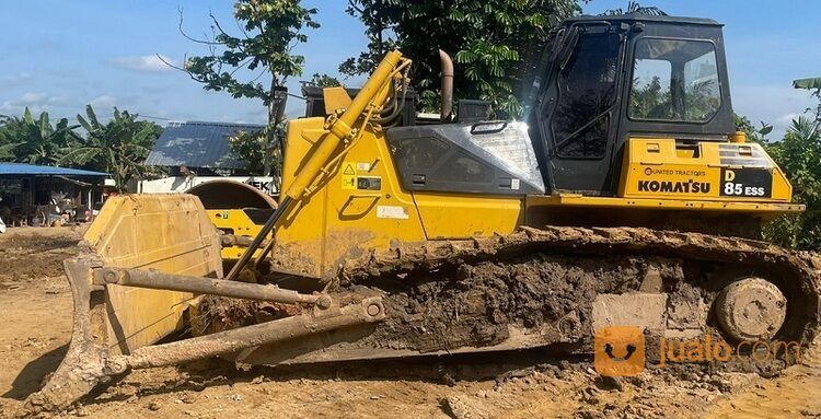 Komatsu Bulldozer D85ESS-2 di Kota Jakarta Timur, DKI Jakarta | Jualo.com