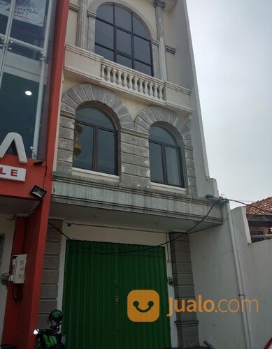 Ruko Siap Pakai Dharmahusada Strategis Dekat Jalan Raya, Kawasan Ramai ...