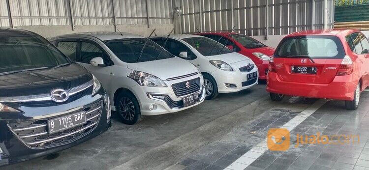 Rental mobil gendis premium innova reborn voxy pajero fortuner ready di ...