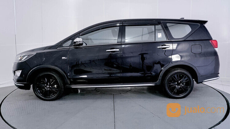 Toyota Innova 2.0 Venturer AT 2018 Hitam di Kota Surabaya, Jawa Timur ...