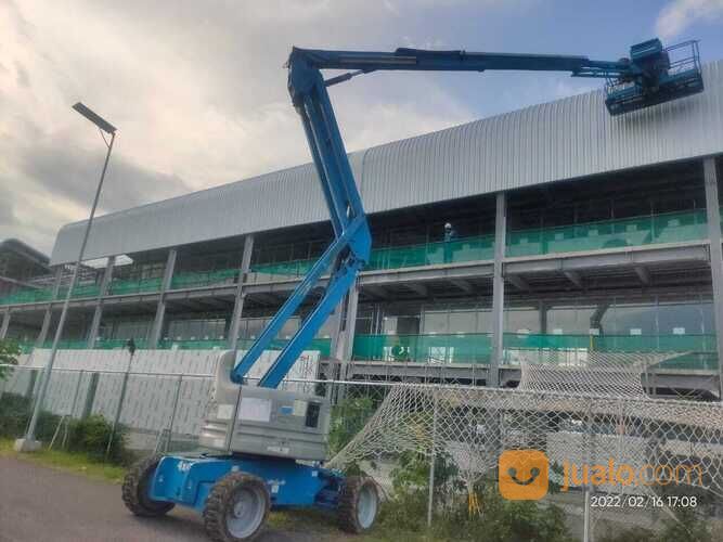 Rental alat alat berat Scissor lift, boom lift, dll di Kota Surabaya ...