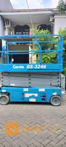 Rental alat alat berat Scissor lift, boom lift, dll di Kota Surabaya ...