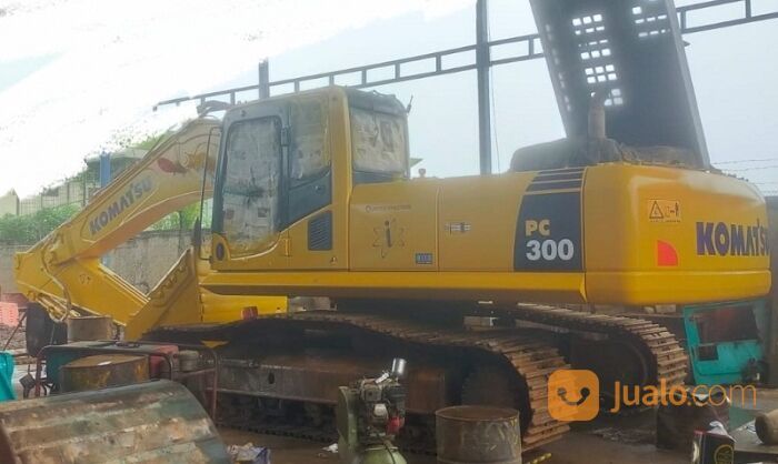 Excavator Komatsu PC300-8M0 tahun 2019 di Kota Jakarta Timur, DKI ...