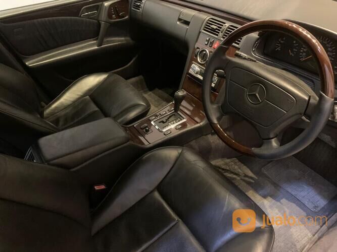 MERCEDES BENZ E320 ELEGANCE AUTOMATIC V ENGINE TH 1998 di Kota Bandung ...
