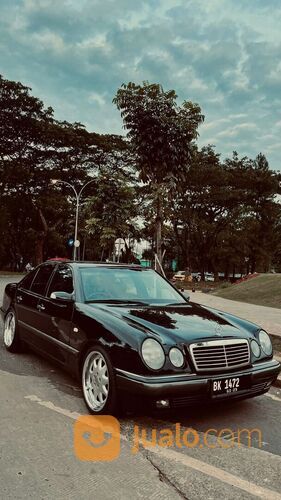 MERCEDES BENZ E320 ELEGANCE AUTOMATIC V ENGINE TH 1998 di Kota Bandung, Jawa Barat | Jualo.com