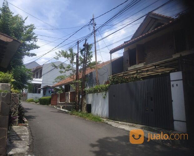 Rumah Tubagus Ismail Dkt Alamanda Cisitu Dago Itb Unpad Unikom Dago di ...