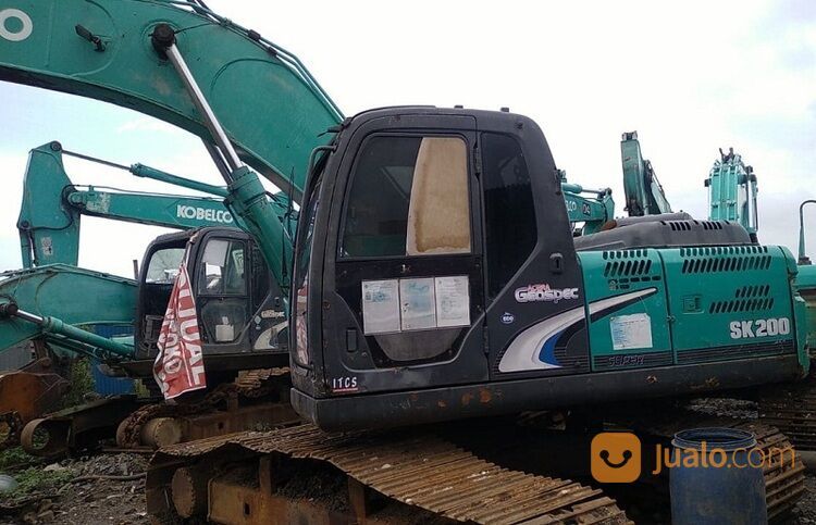 Excavator Kobelco model SK200-8 di Kota Jakarta Timur, DKI Jakarta ...