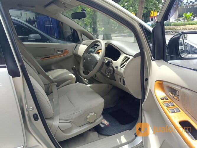 Toyota innova V bensin mt 2010 di Kota Surabaya, Jawa Timur | Jualo.com