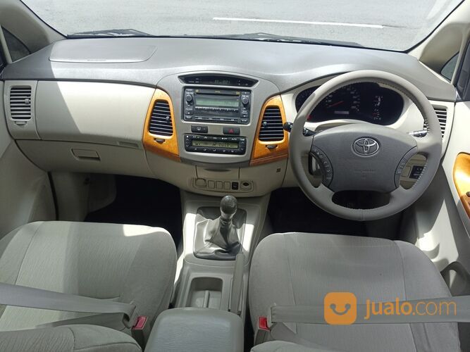 Toyota innova V bensin mt 2010 di Kota Surabaya, Jawa Timur | Jualo.com