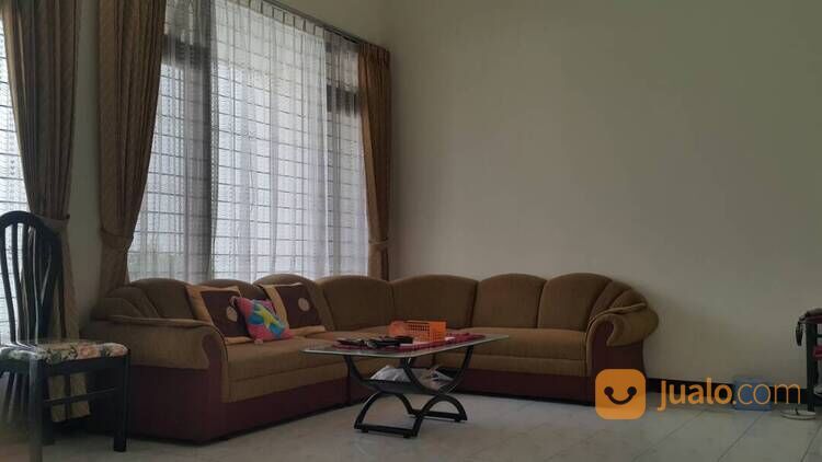 Rumah 2 Lantai Di Graha Famili Dekat Pakuwon Mall Row Jalan Lebar di ...