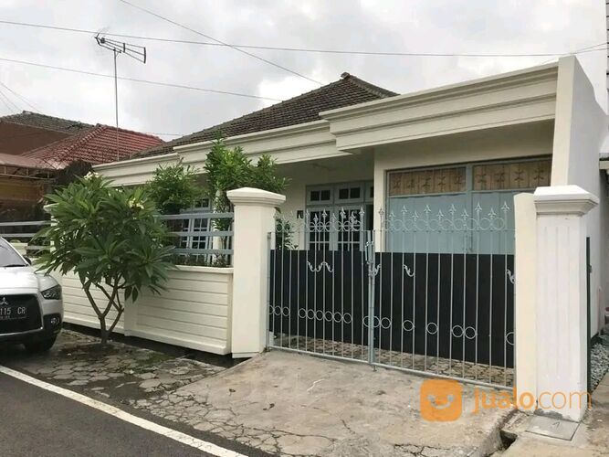 Rumah 4KT 2KM non perabot area bunga2 Soehatt di Kota Malang, Jawa ...