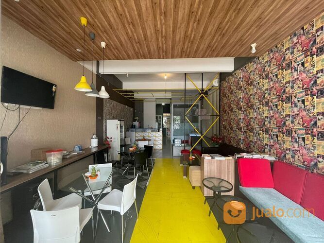 Ruko Taman Puspa Raya Citraland Surabaya depan Pasar Modern , Parkiran ...