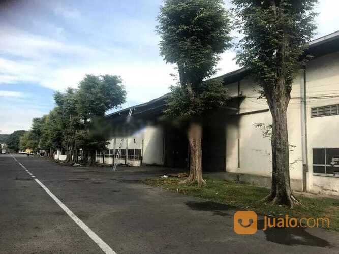 Pabrik didalam kawasan Industri lokasi semarang di Kota Semarang, Jawa ...