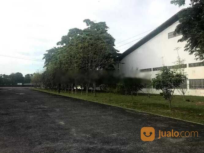 Pabrik didalam kawasan Industri lokasi semarang di Kota Semarang, Jawa ...