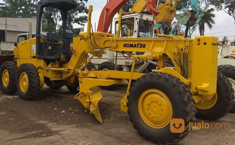 Alat berat Motor Grader Komatsu GD511A-1 Tahun 2012 di Kota Jakarta ...