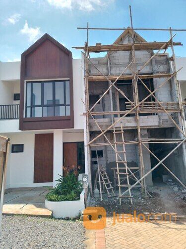 Rumah modern klasik mewah cantik rasa villa sejuk asri di Cinunuk ...