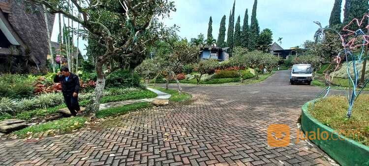Villa estetik di Klub bunga Resort Batu di Kota Batu, Jawa Timur ...