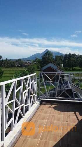 Rumah Jl. Kaliurang Km 10 Jogja, View Gunung Merapi, 2 Lantai di Kota ...